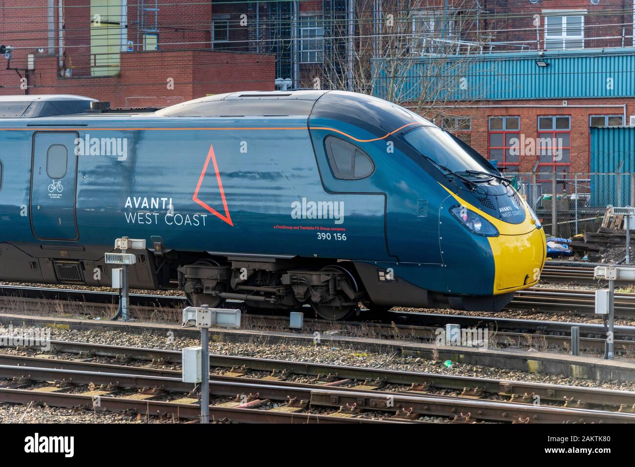 Pendolino Class390 Avanti express passenger train pendulaire. Les ...