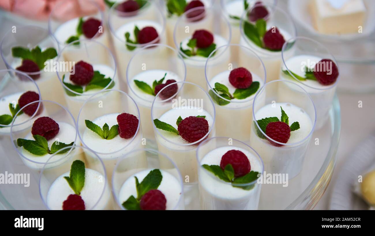 Bonbons Bar Wedding, buffet de bonbons, délicieux Candy bar à un ...