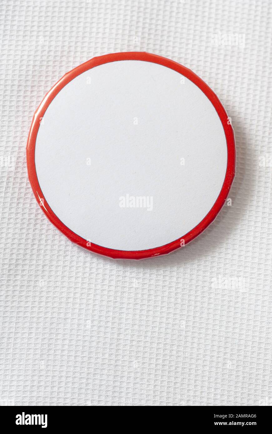 Bouton rouge et blanc Banque de photographies et d’images à haute ...