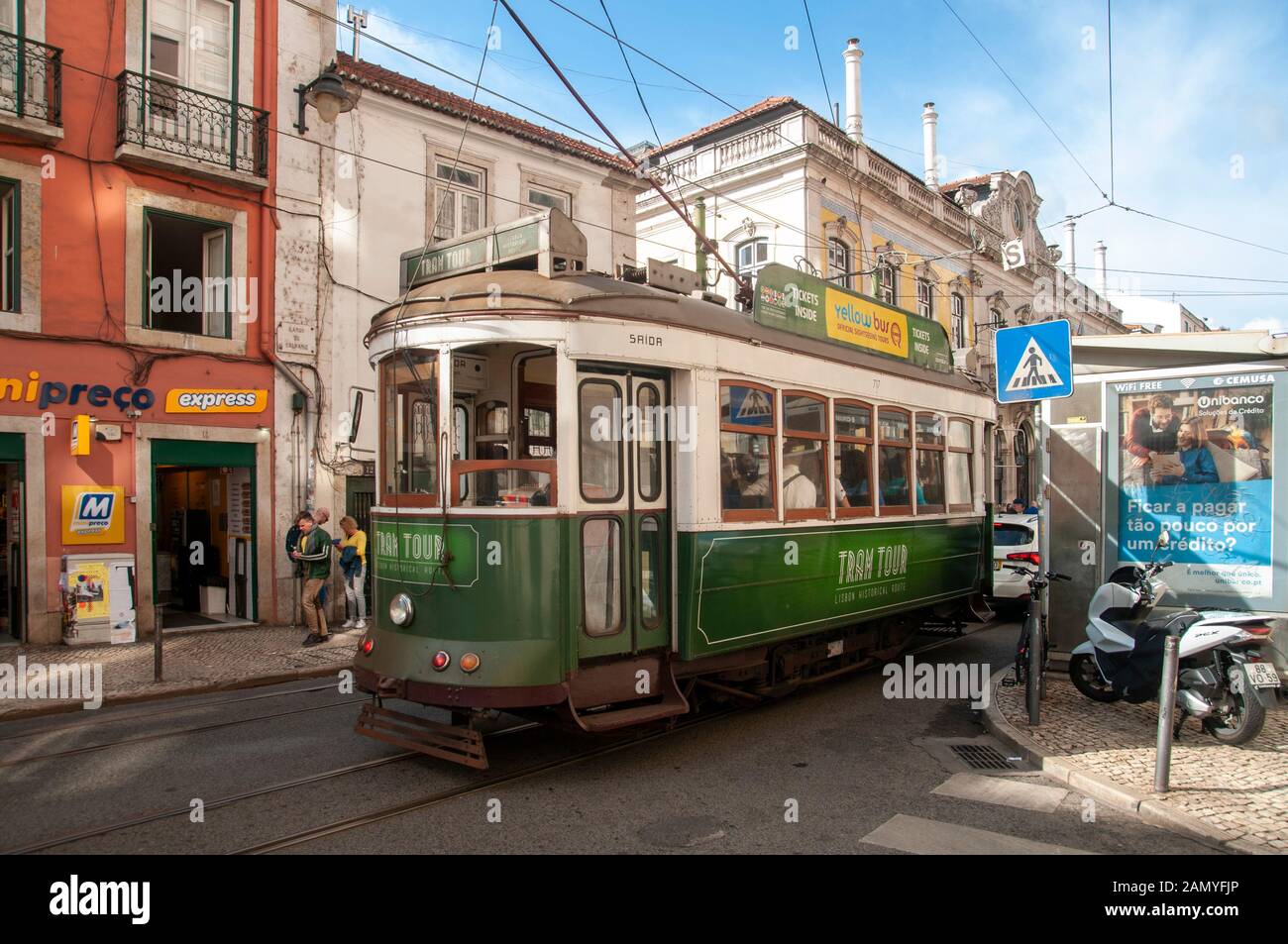 Tramway vert Banque de photographies et d’images à haute résolution - Alamy