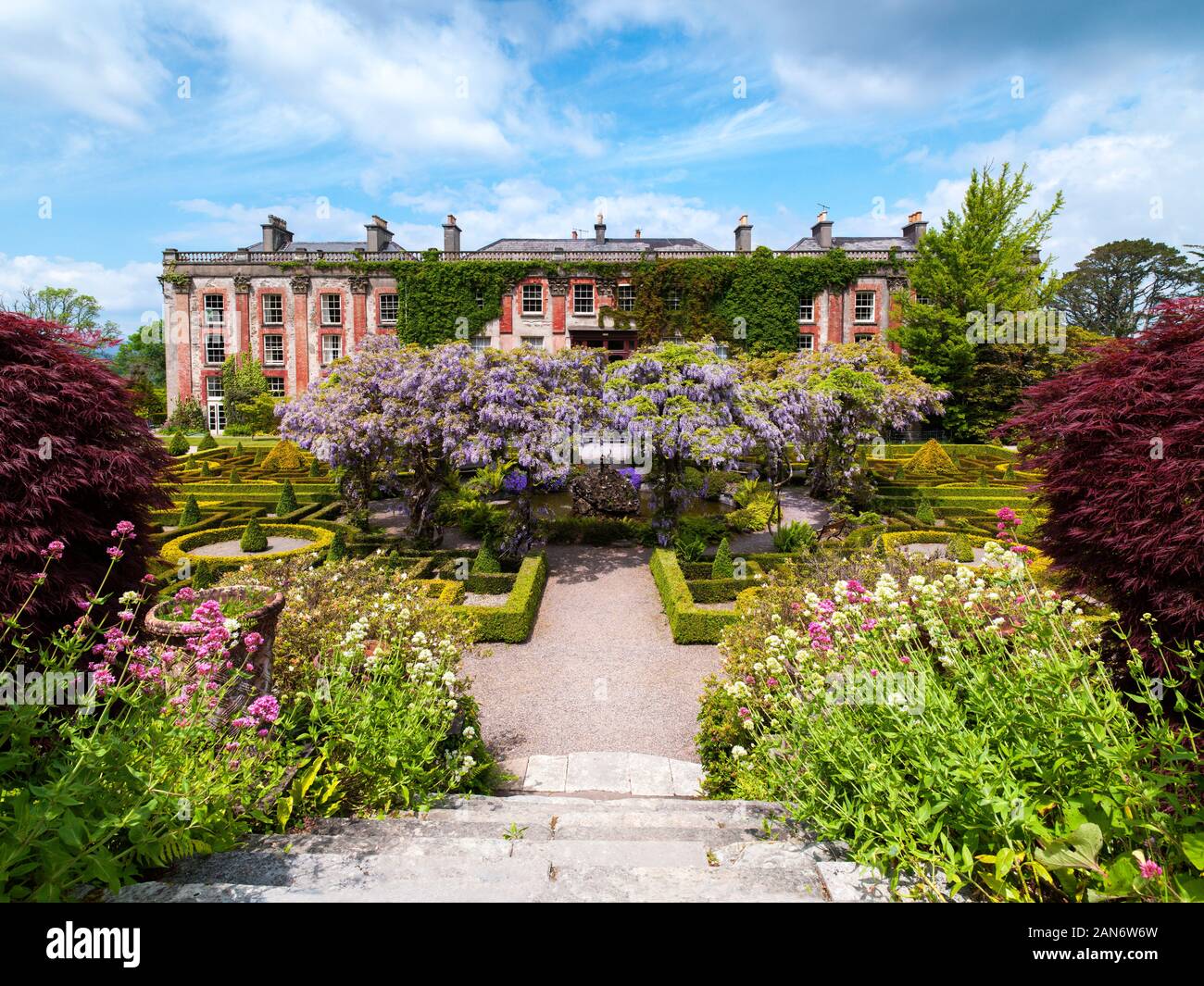 Bantry house gardens Banque de photographies et d’images à haute ...