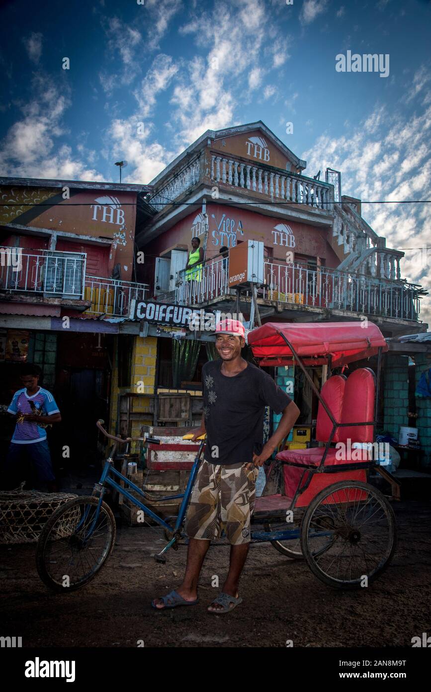 Cycle pousse Banque de photographies et d’images à haute résolution - Alamy