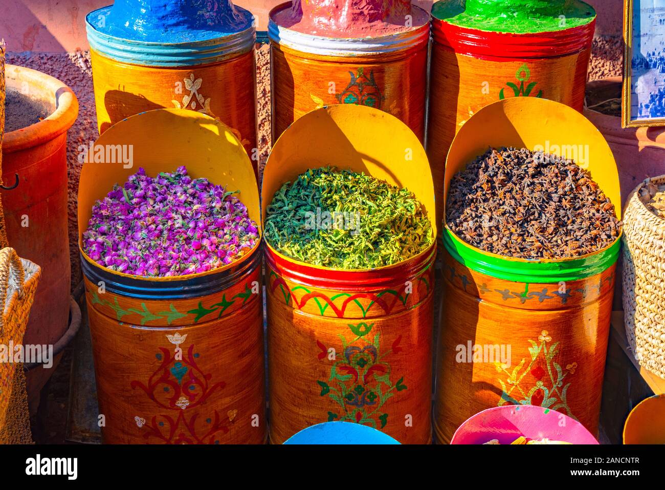 Boutique traditionnelle souk marrakech maroc Banque de photographies et ...