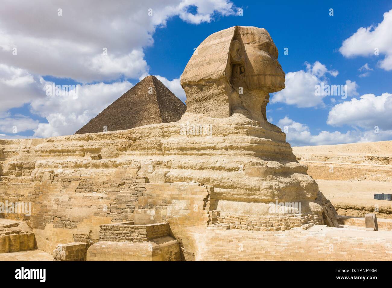 Grand Sphinx et Grande Pyramide Khufu, Pyramide de Khufu, dans le ...