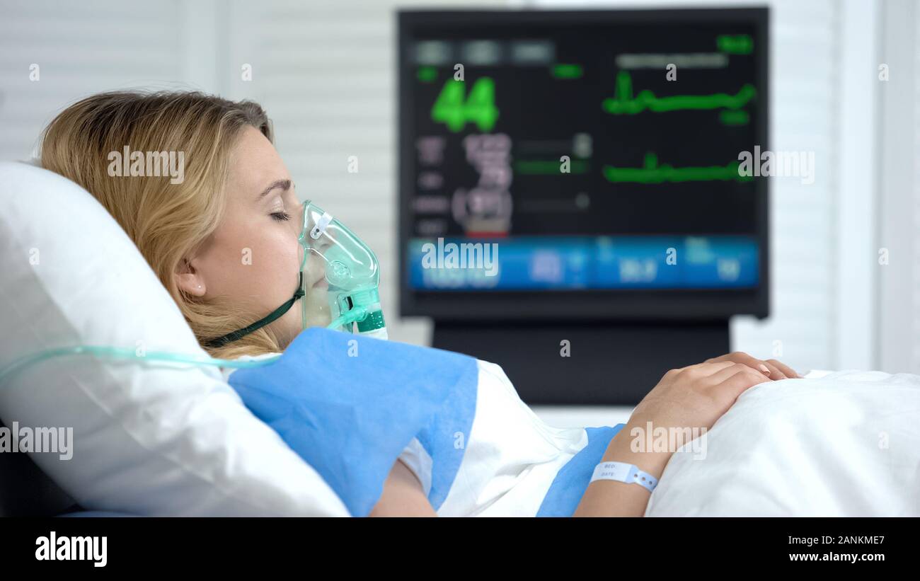 Coma patient hospital bed Banque de photographies et d’images à haute ...