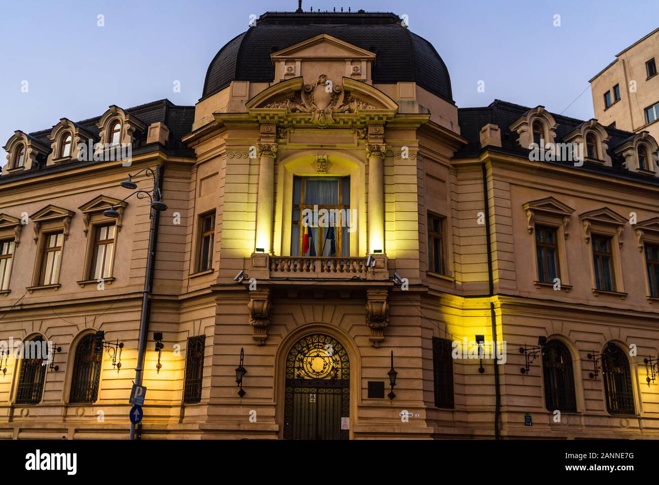 Centre Ville De Bucarest Banque d'image et photos - Alamy