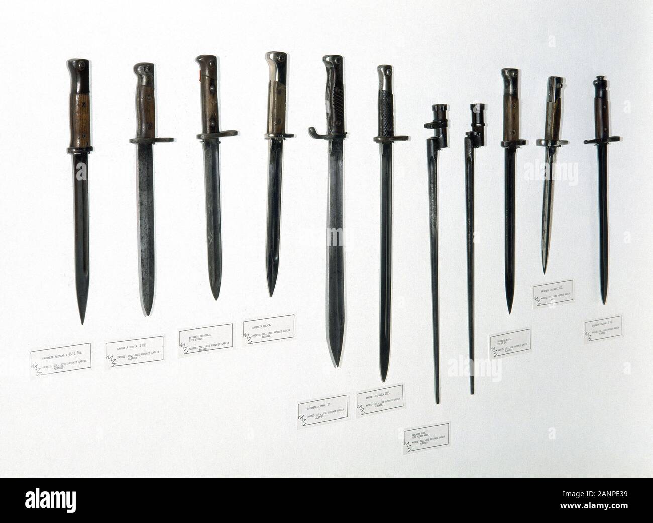 DISTINTOS MODELOS DE MACHETTES, BAYONETAS- BAYONETA Y CUCHILLO para los ...