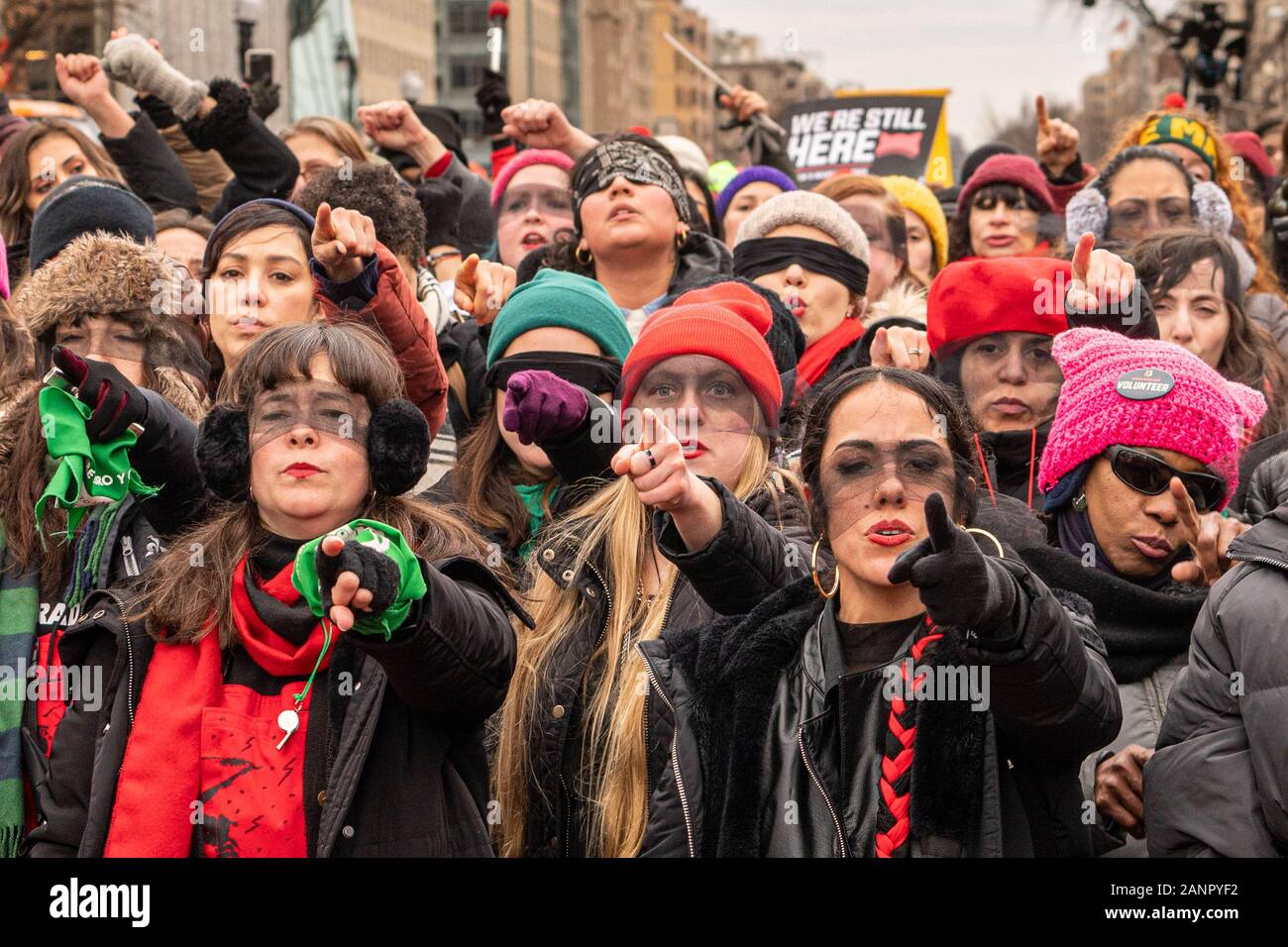 Feminist protester Banque de photographies et d’images à haute ...