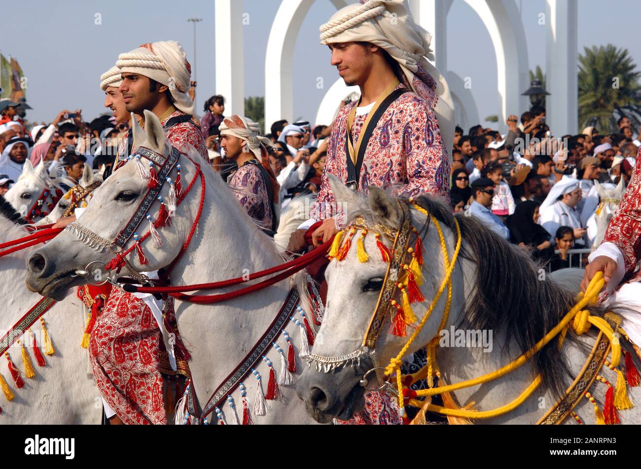 Doha, Qatar- Fête nationale, défilé de chevaux sur la Corniche Photo ...