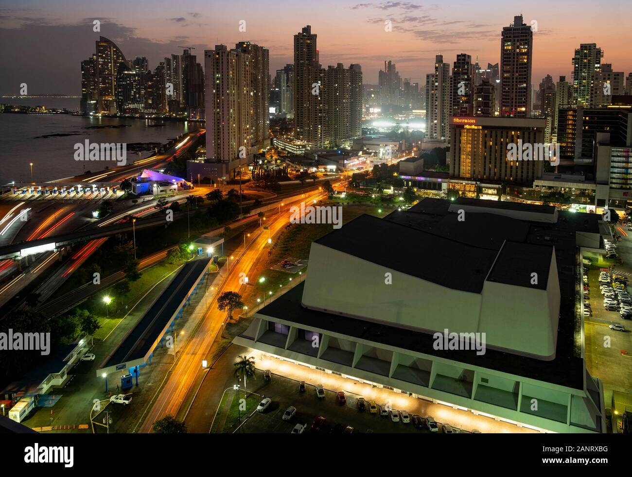 La ville de Panama, centre-ville skyline et baie de Panama au ...