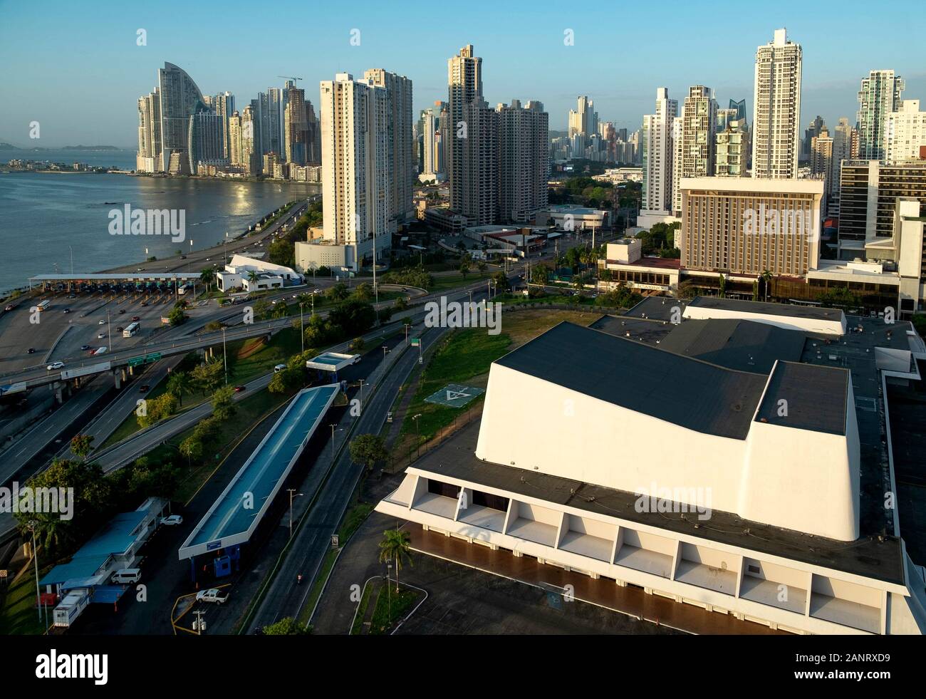 La ville de Panama, centre-ville et sur la baie de Panama, Panama ...