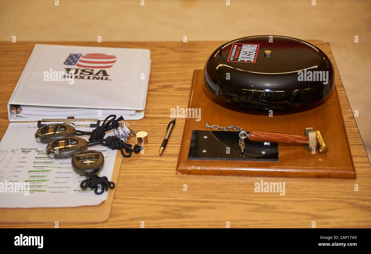 Boxing ring bell Banque de photographies et d’images à haute résolution ...