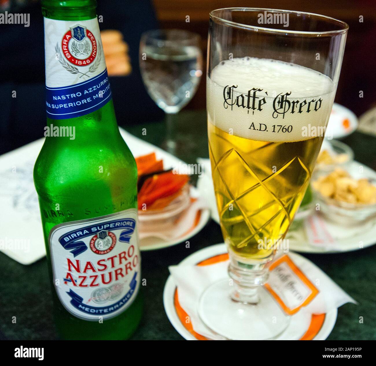 Peroni nastro azzurro Banque de photographies et d’images à haute ...