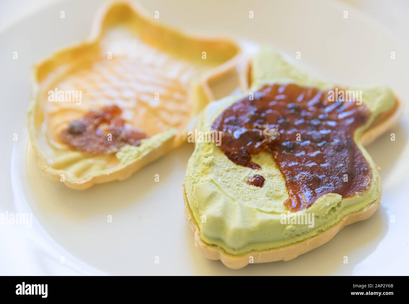Cornet de taiyaki aux haricots rouges Banque de photographies et d ...