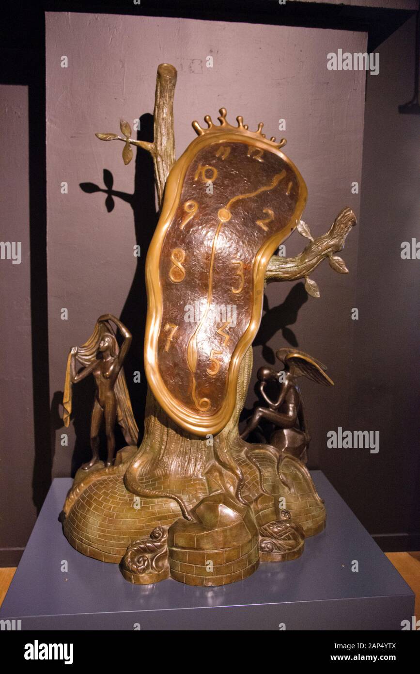 Musée espace dali paris Banque de photographies et d’images à haute ...