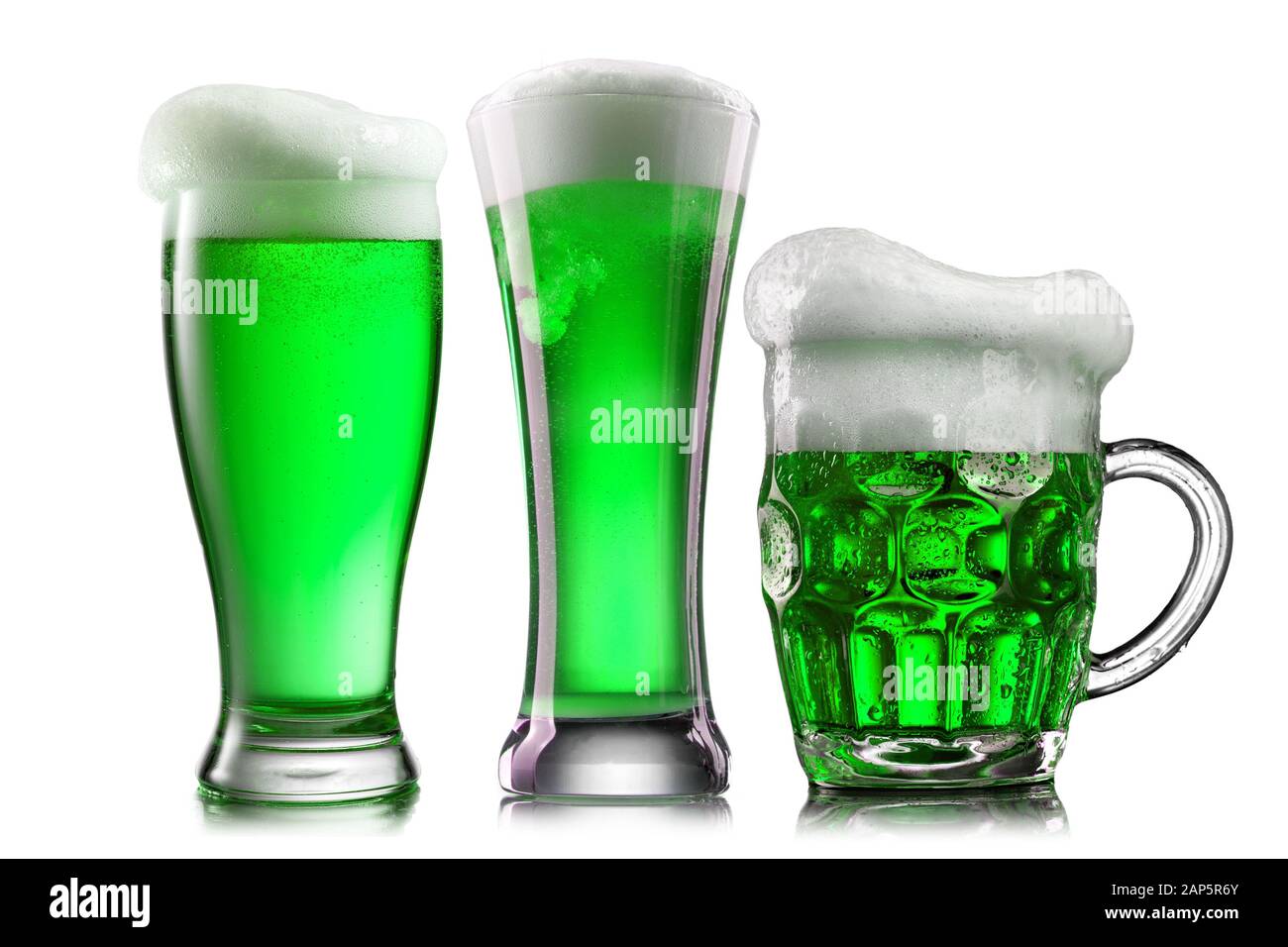 La bière verte organique naturel dans les différents verres Photo Stock ...