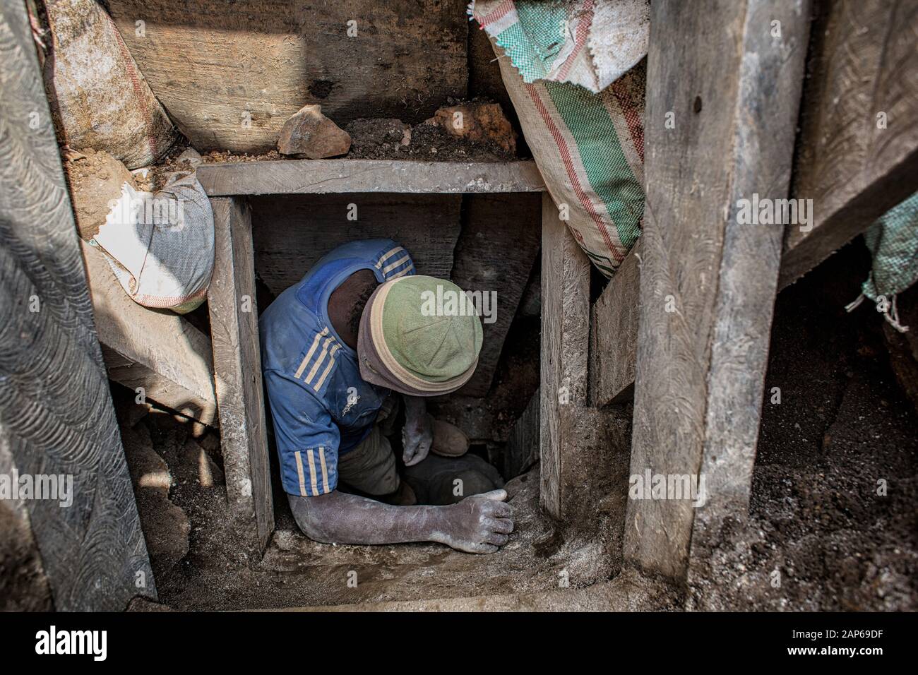 Coltan congo Banque de photographies et d’images à haute résolution - Alamy