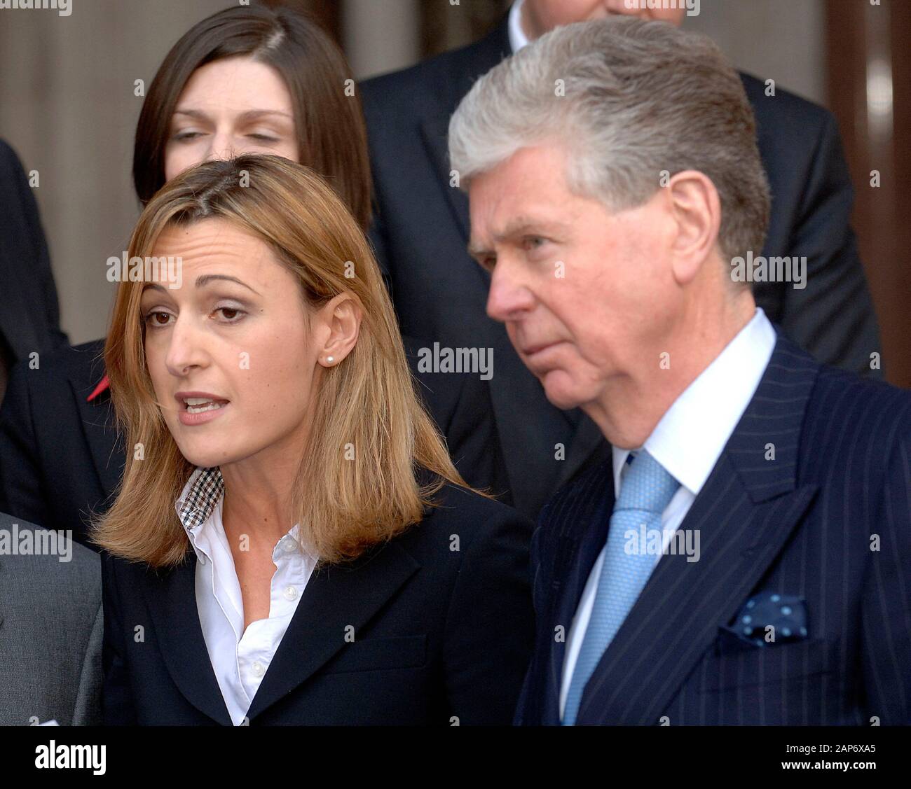 Michael Cole et Katherine Witty porte-parole de Mohamed Al-Fayed ...