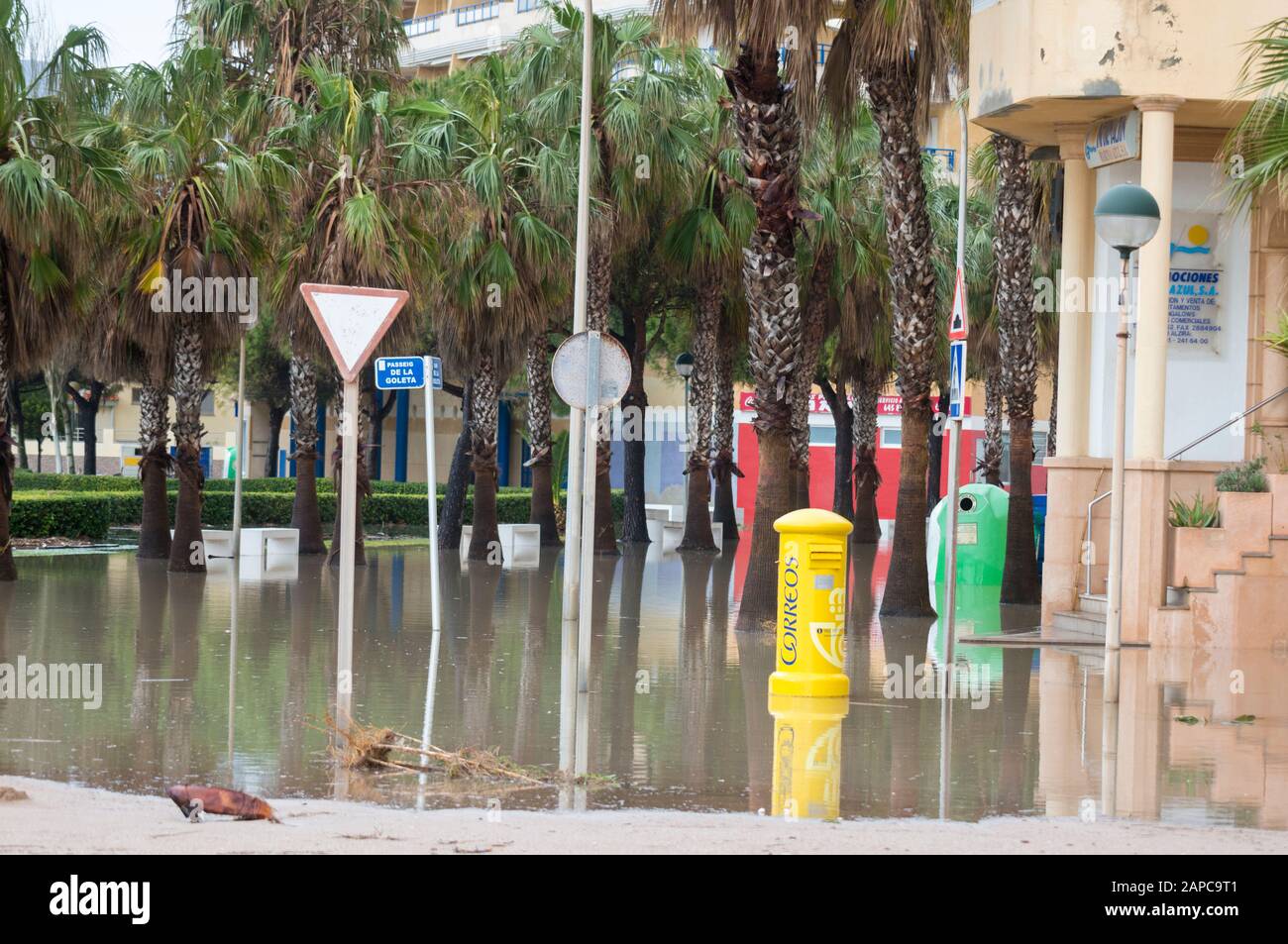 Inondations De Valence Banque d'image et photos - Alamy