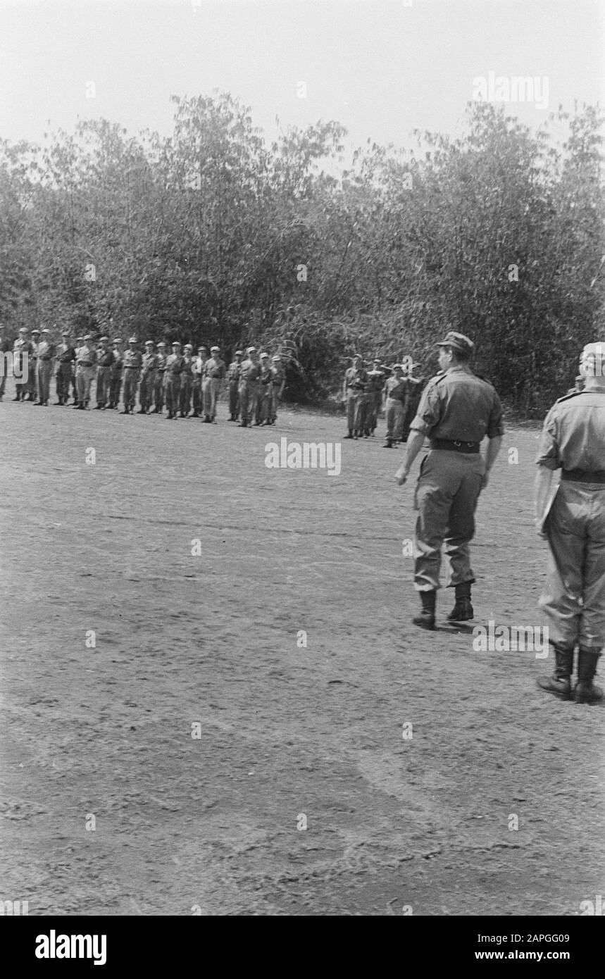 Collection Service De Collecte De Photos Pour Les Contacts De L'Armée Indonésie, Numéro De ...