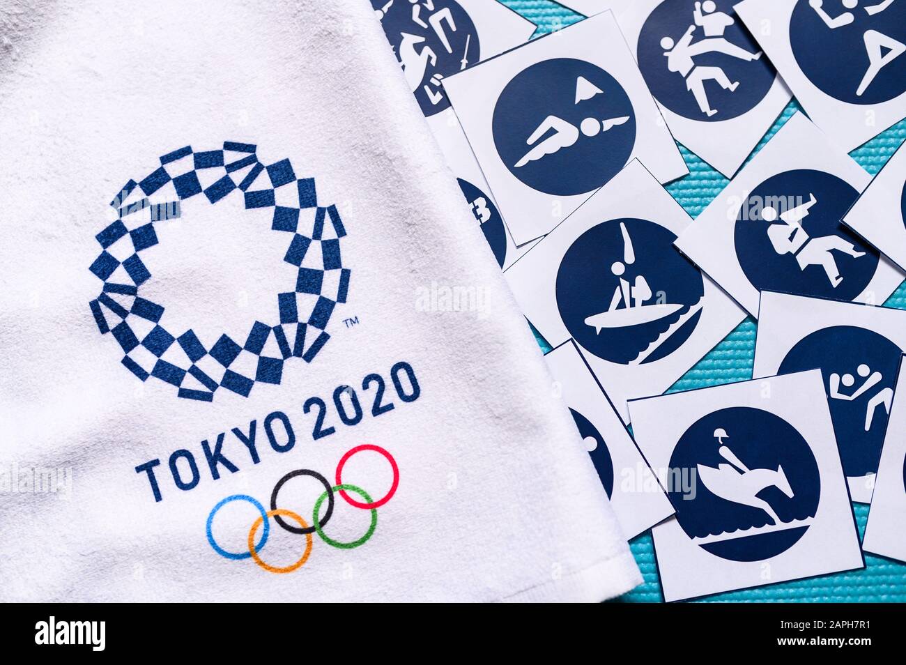 TOKYO, JAPON, JANVIER. 20. 2020 : logo du jeu olympique d'été Tokyo ...