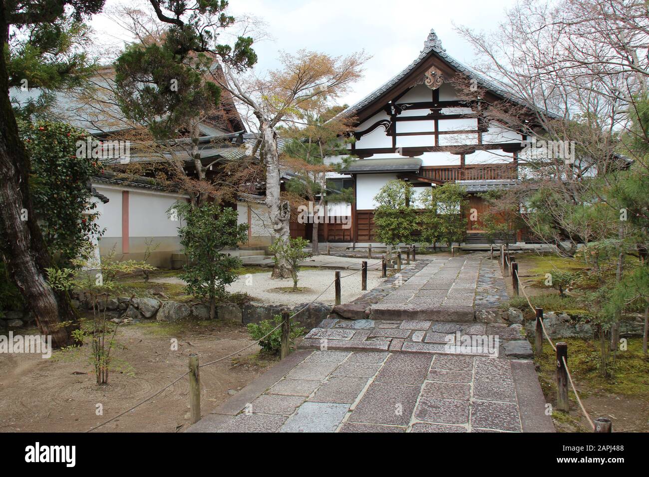 Batiment traditionnel Banque de photographies et d’images à haute ...