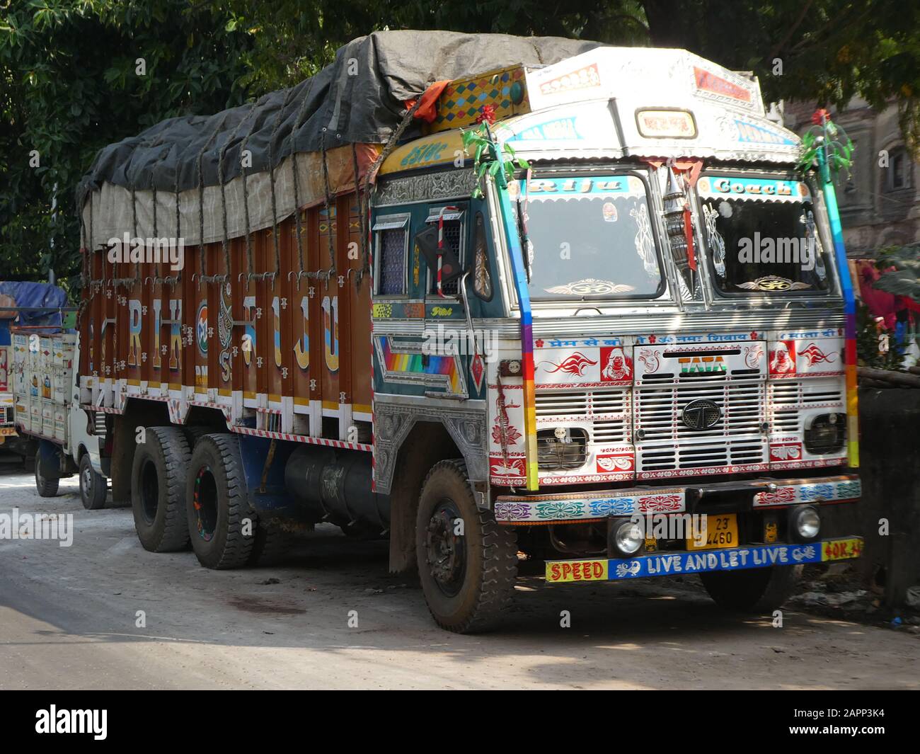 Tata truck Banque de photographies et d’images à haute résolution - Alamy
