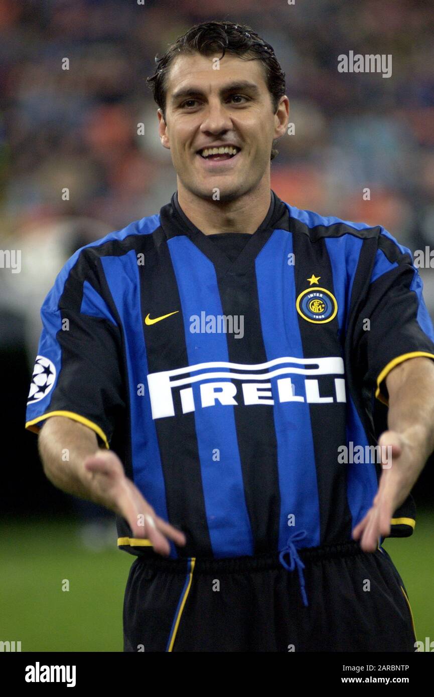 Christian vieri inter milan fc Banque de photographies et d’images à ...