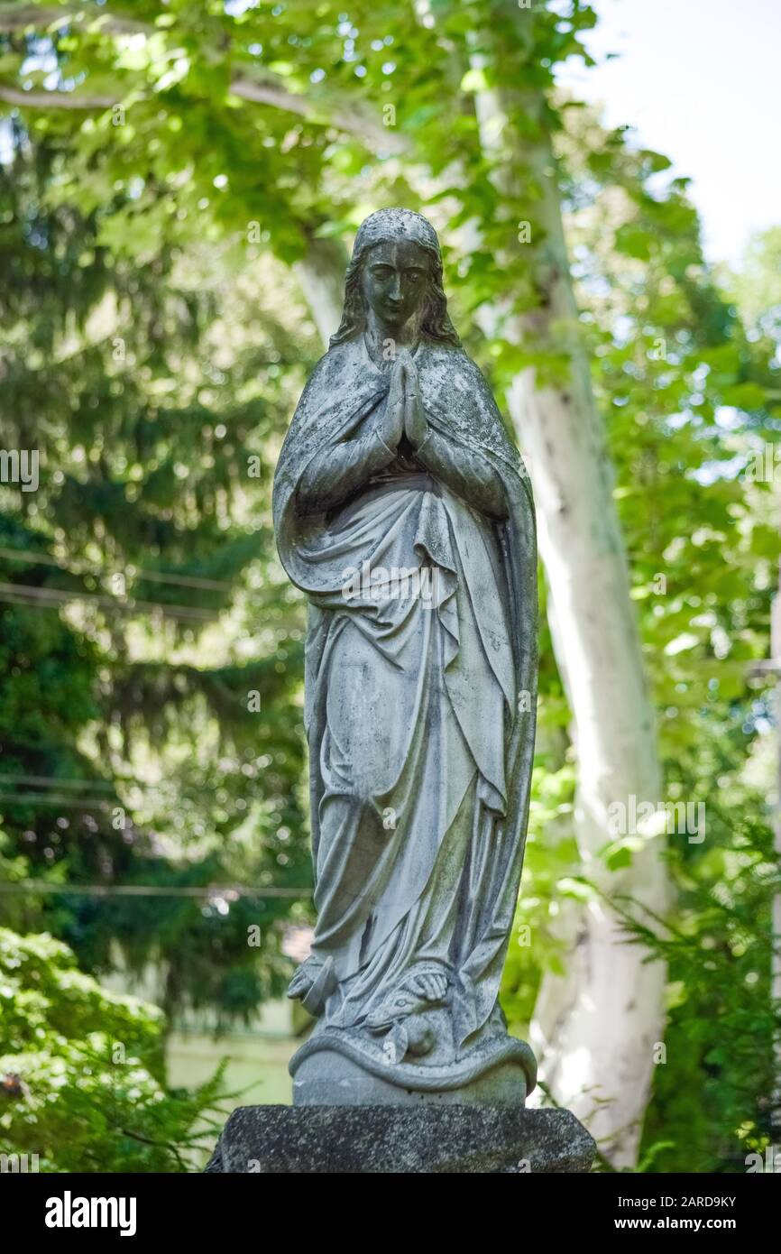 Cimetière saint marie vierge Banque de photographies et d’images à ...