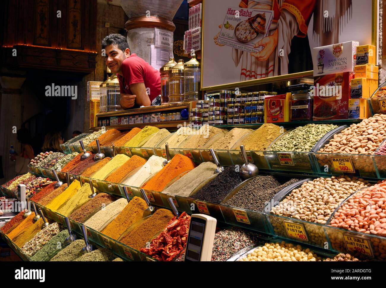 Istanbul turkey shop selling nuts Banque de photographies et d’images à ...