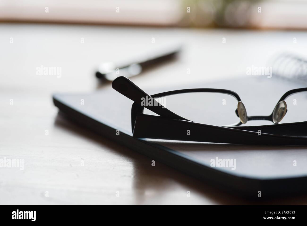 Stylo et bloc notes Banque de photographies et d’images à haute ...