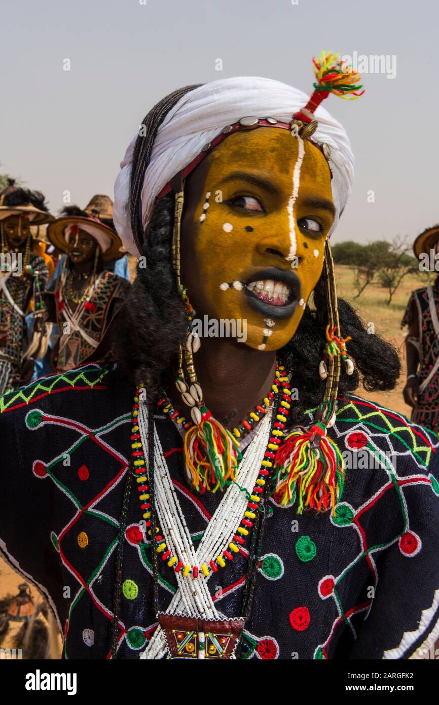 Homme wodaabe au festival de gerewol Banque de photographies et d ...