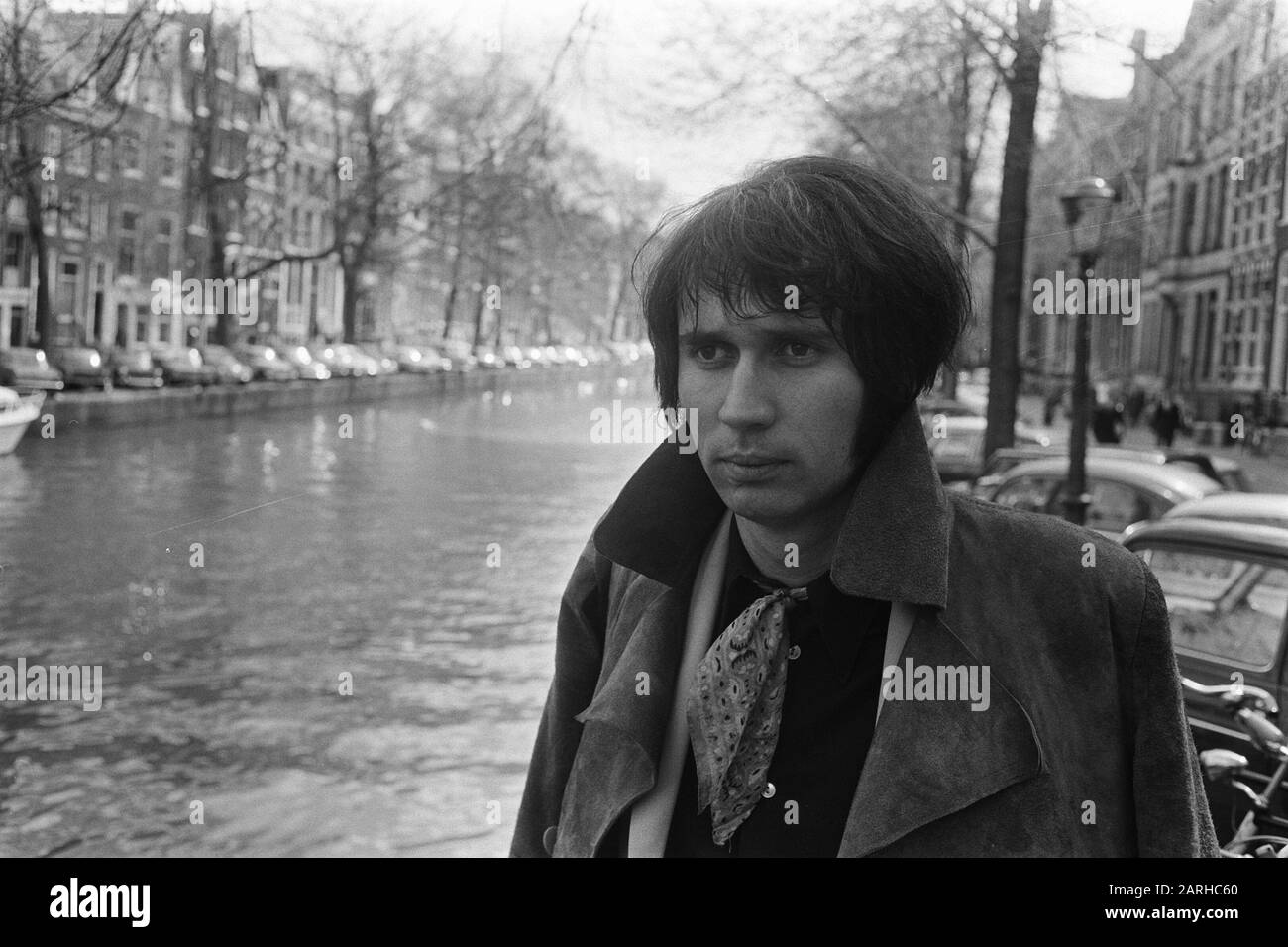 ERIC CHARDEN — LE MONDE EST GRIS LE MONDE ESR BLEU– 1967 — testo dentro ...