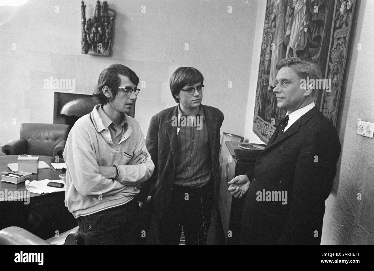 Son ministre de l'Exelence, Veringa, reçoit des représentants des ...