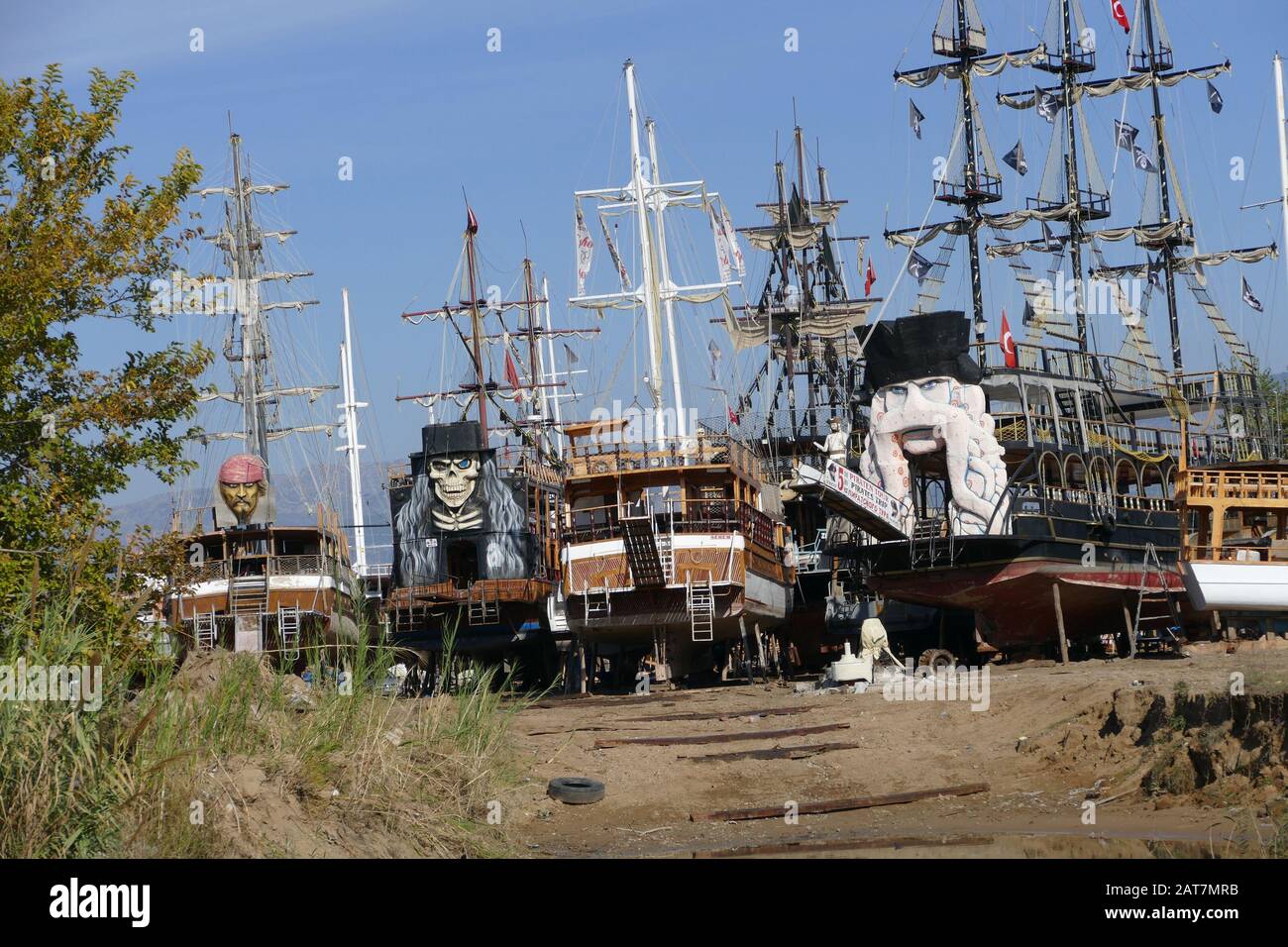 Modern pirate Banque de photographies et d’images à haute résolution ...