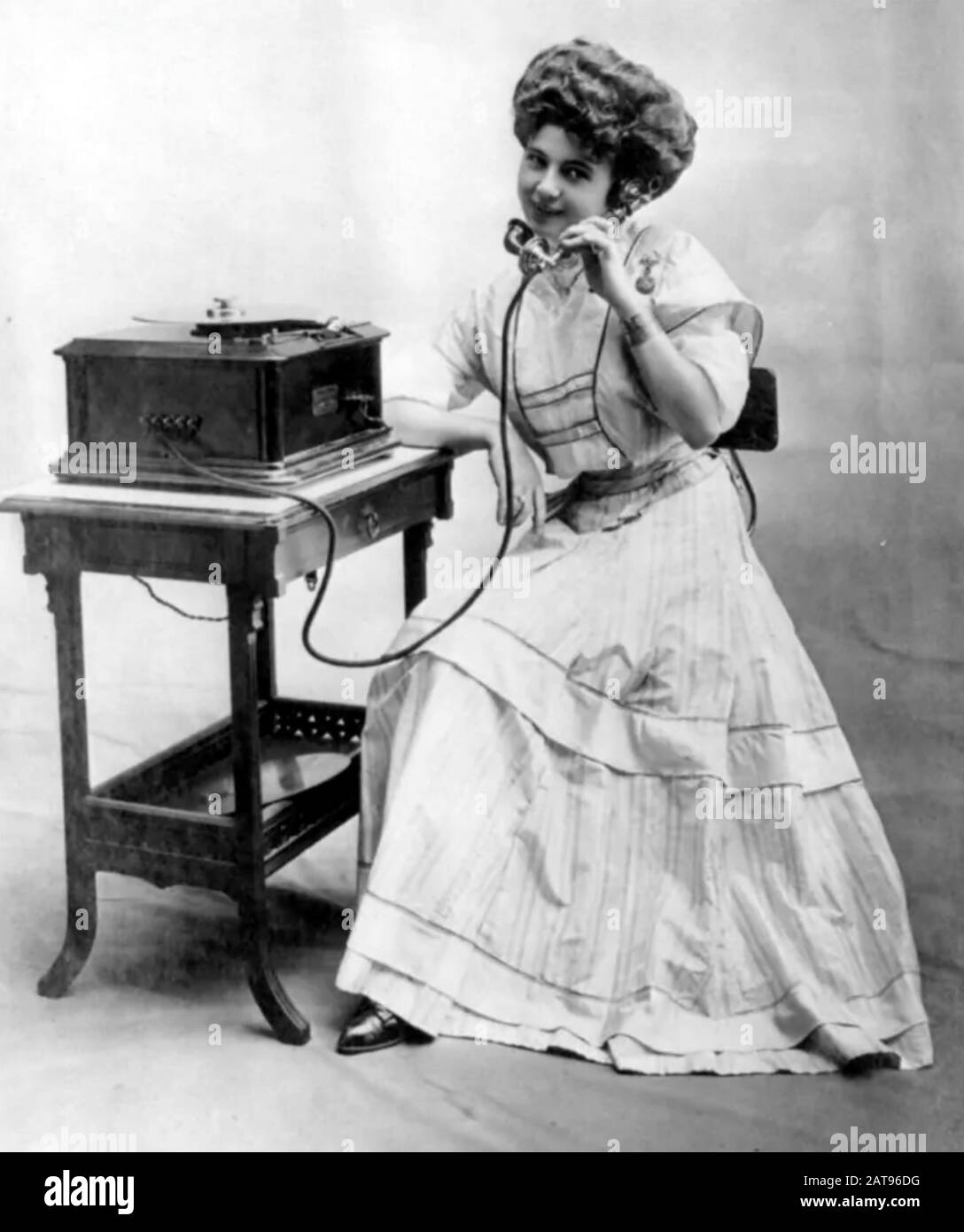 19th century telephone Banque de photographies et d’images à haute ...