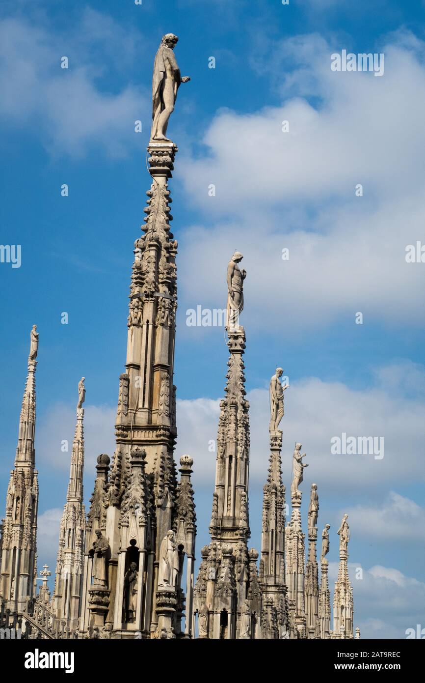 Toiture milan italie Banque de photographies et d’images à haute ...