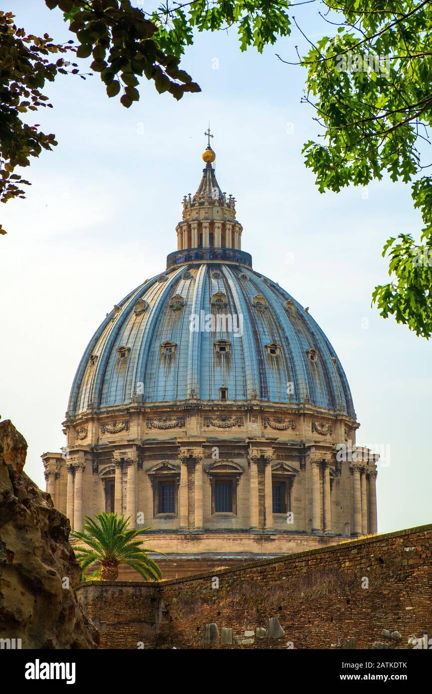Rome, Vatican / Italie - 2019/06/15: Vue panoramique sur la basilique ...