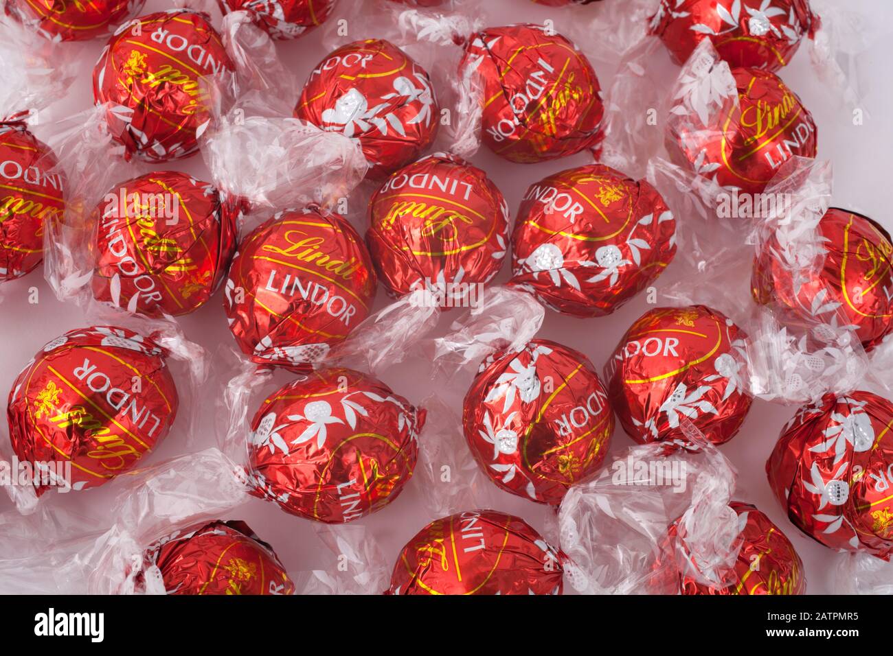 Lindt Lindor Chocolate Banque d'image et photos - Alamy