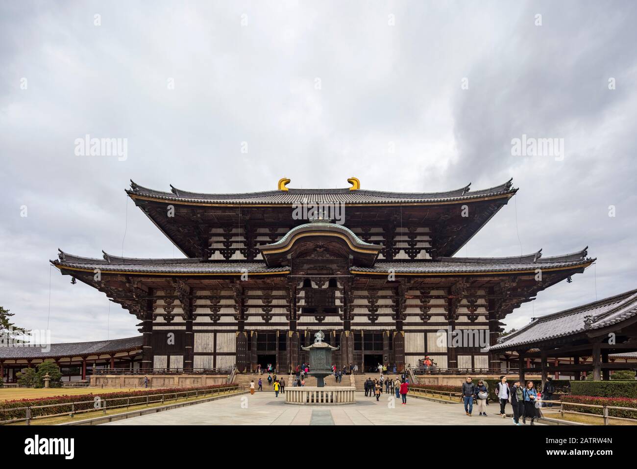 Salle du grand bouddha de nara Banque de photographies et d’images à ...