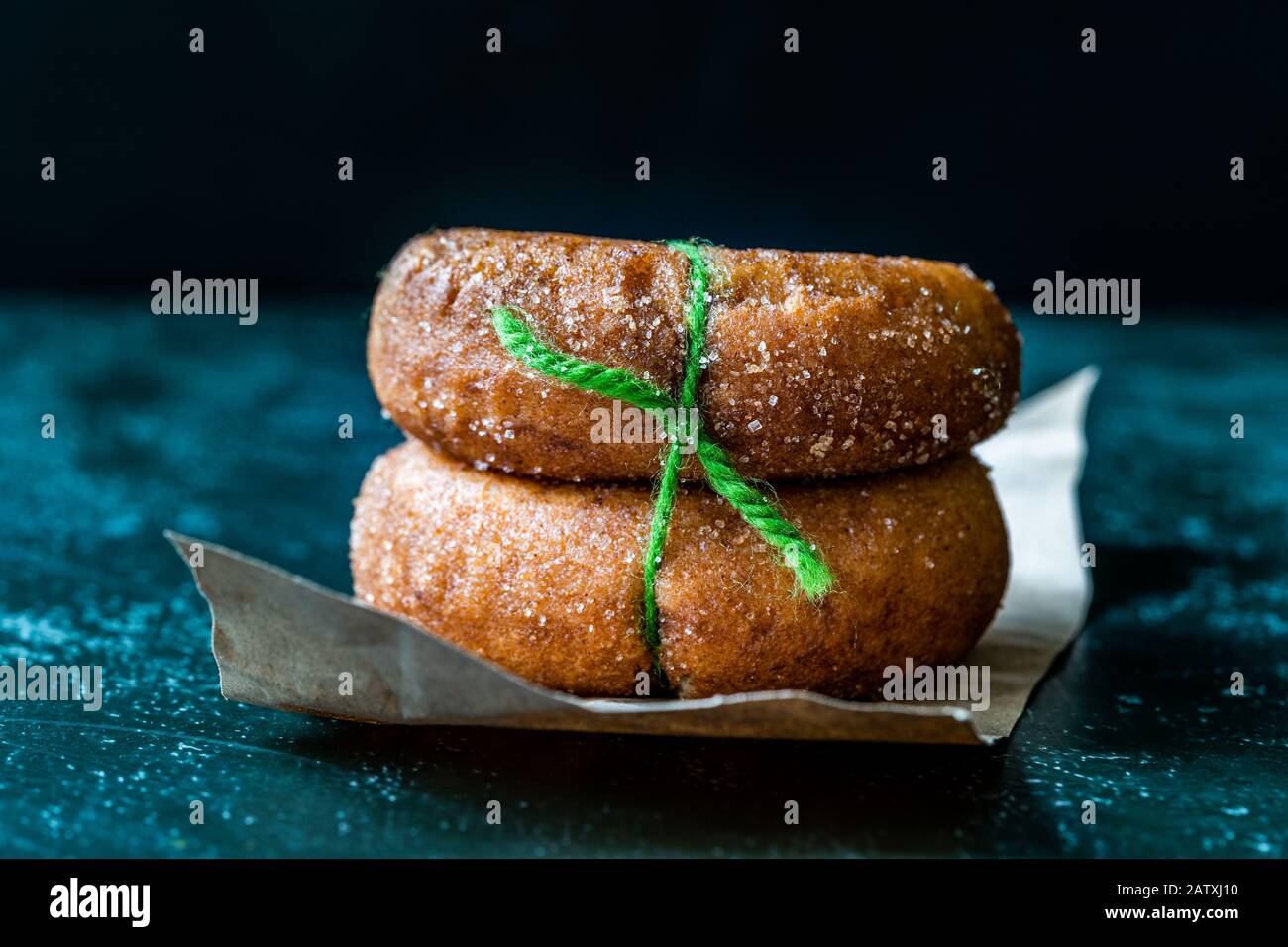 Le Donuts marocain / donut maghrébin est le Pancake Sfenj servi au ...