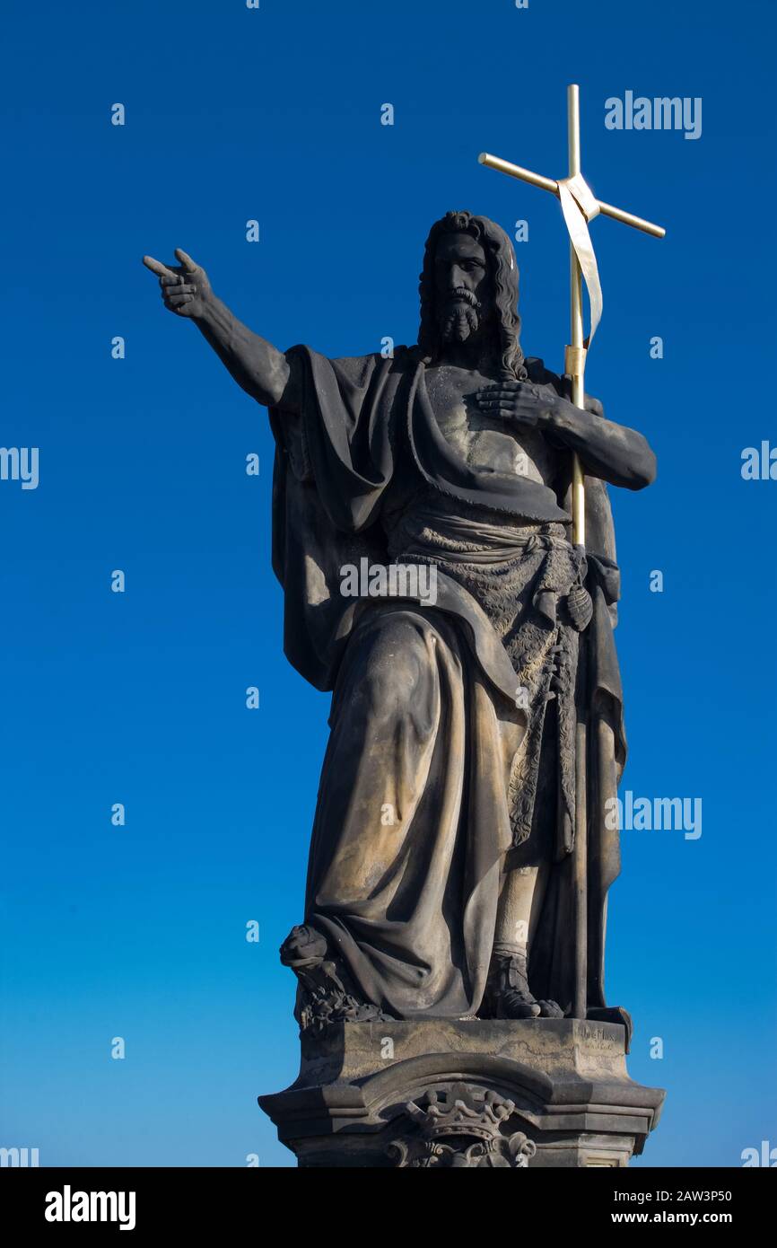 Statue saint jean baptiste Banque de photographies et d’images à haute ...
