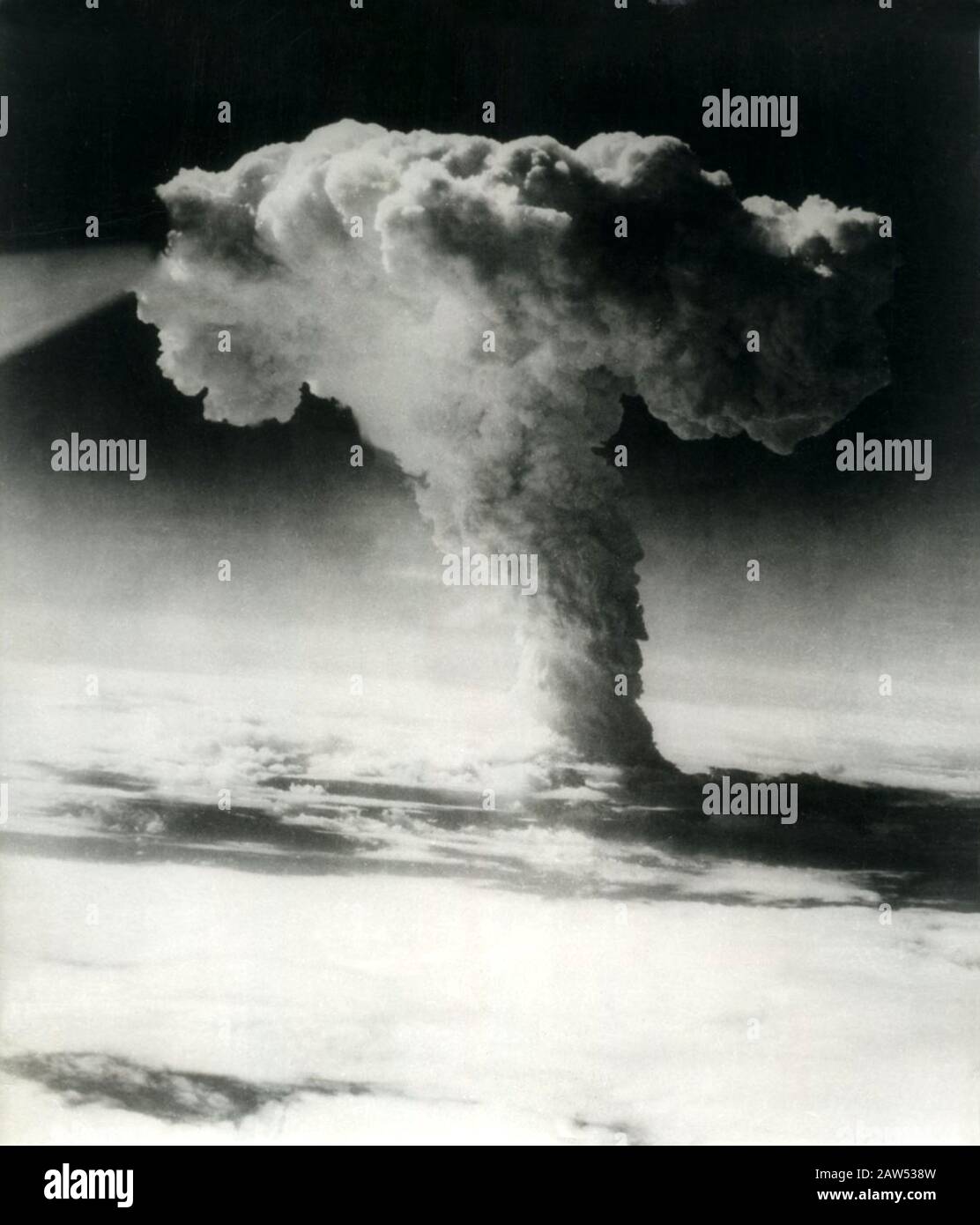 Essai nucléaire polynésie Banque de photographies et d’images à haute ...