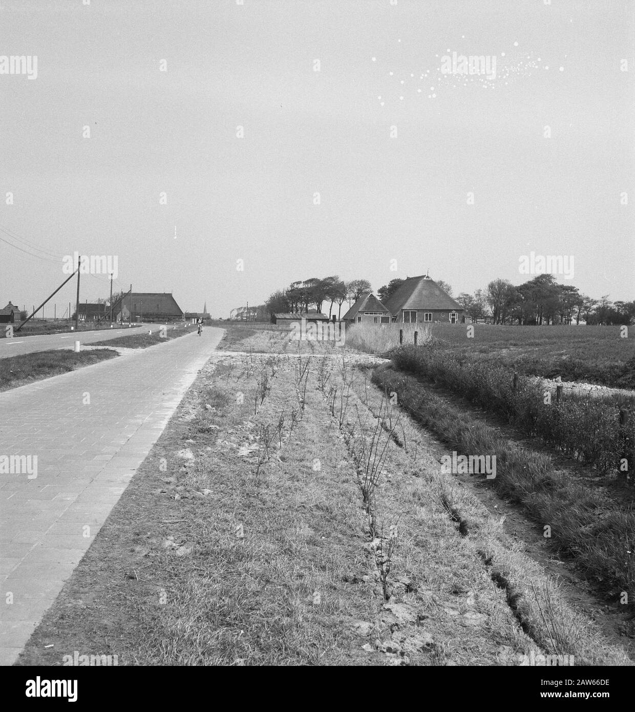 Bordures de routes Banque d'images noir et blanc - Alamy