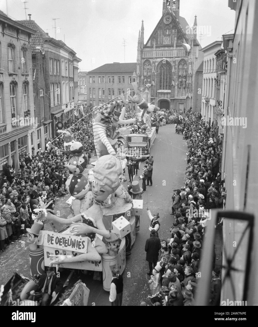 Oeteldonk célèbre le carnaval Banque d'images noir et blanc - Alamy