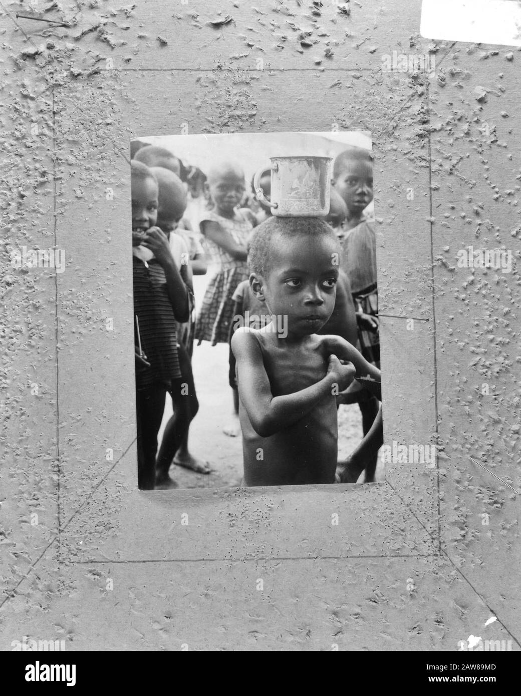 Famine chez les enfants souffrant De Malnutrition de Biafra Date : le 7 ...