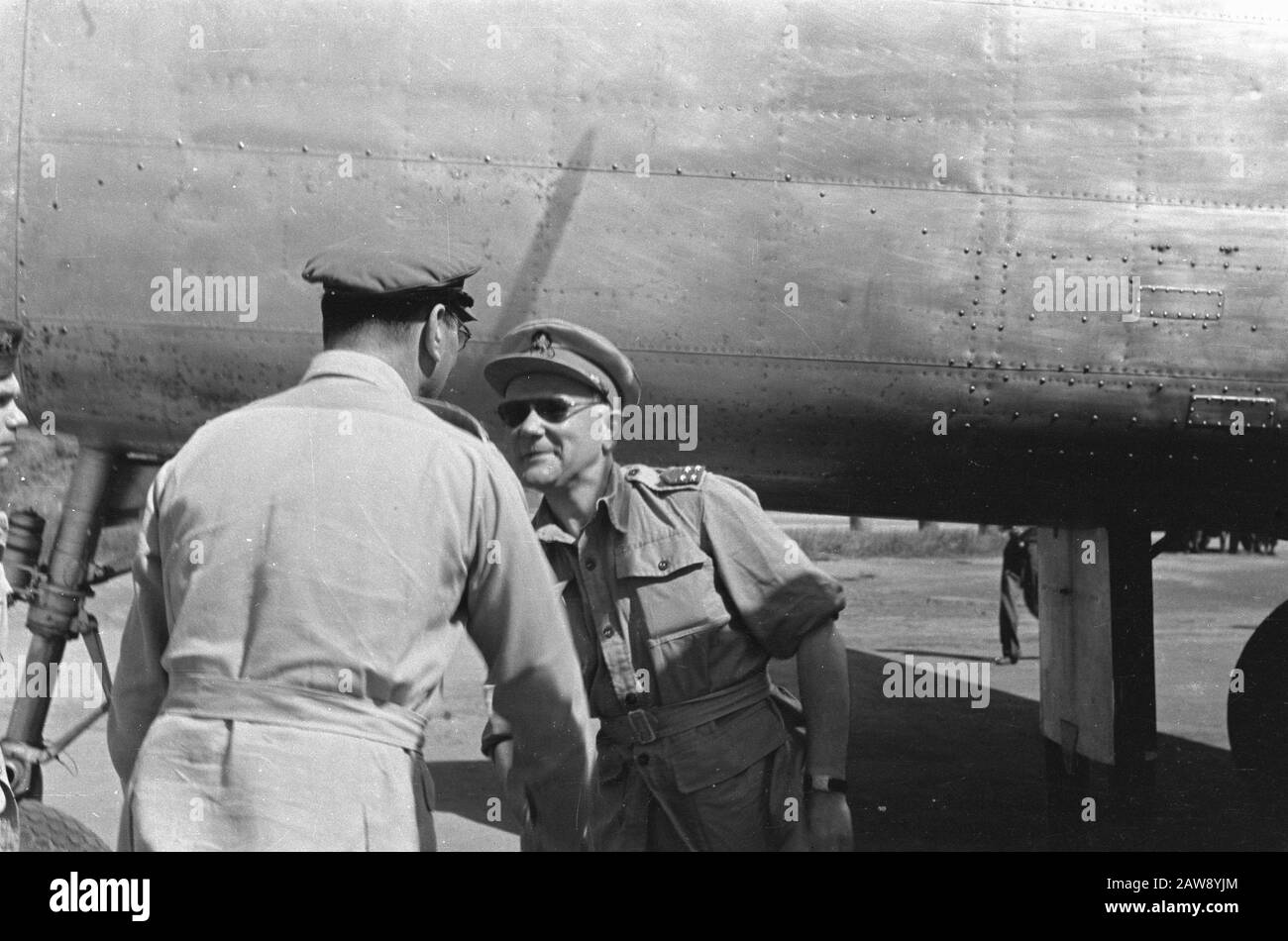 Visite D'Inspection Générale H.j. Kruls D'Indonésie [Palembang. O ...