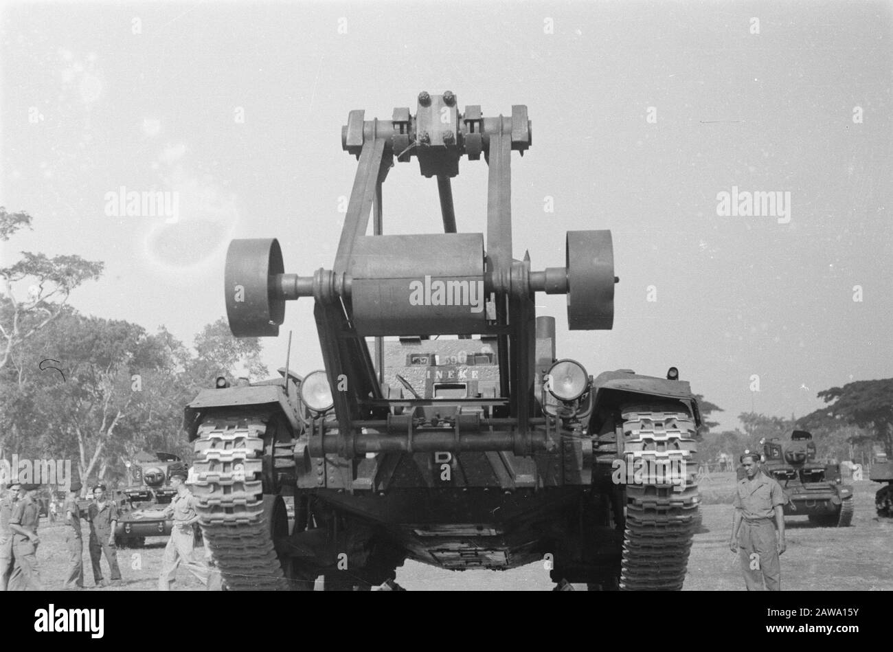 Manoeuvres De Chars Batavia Manoeuvres Squadron Vechtwagens Knil. Tank ...