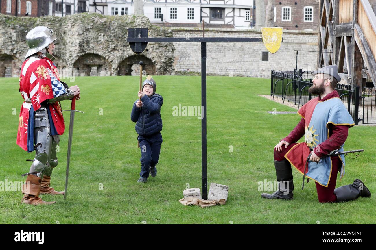 Monsieur anthony woodbridge Banque de photographies et d’images à haute ...