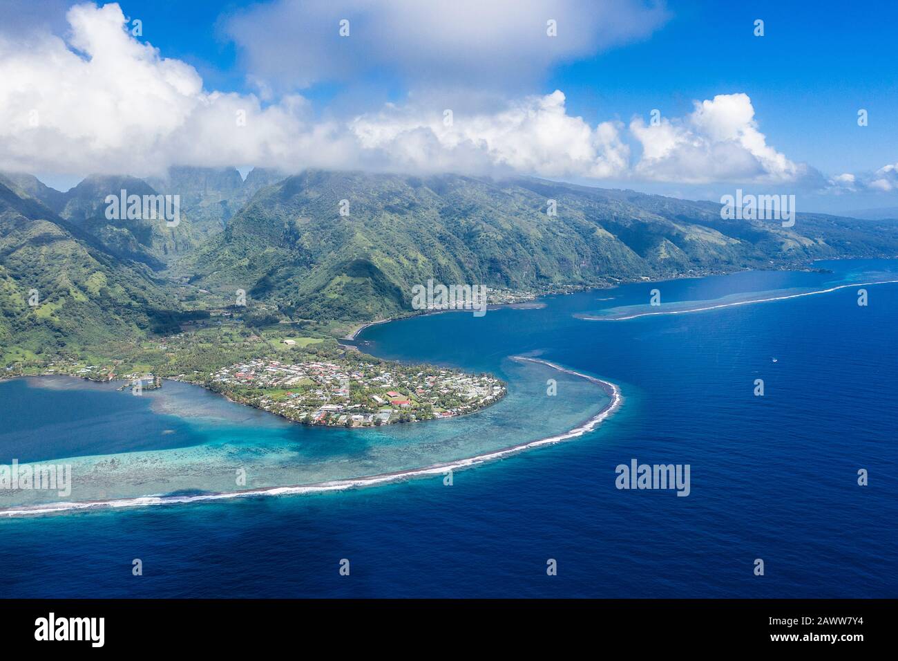 Tautira surplombant la vallée de vaitephiha Banque de photographies et ...
